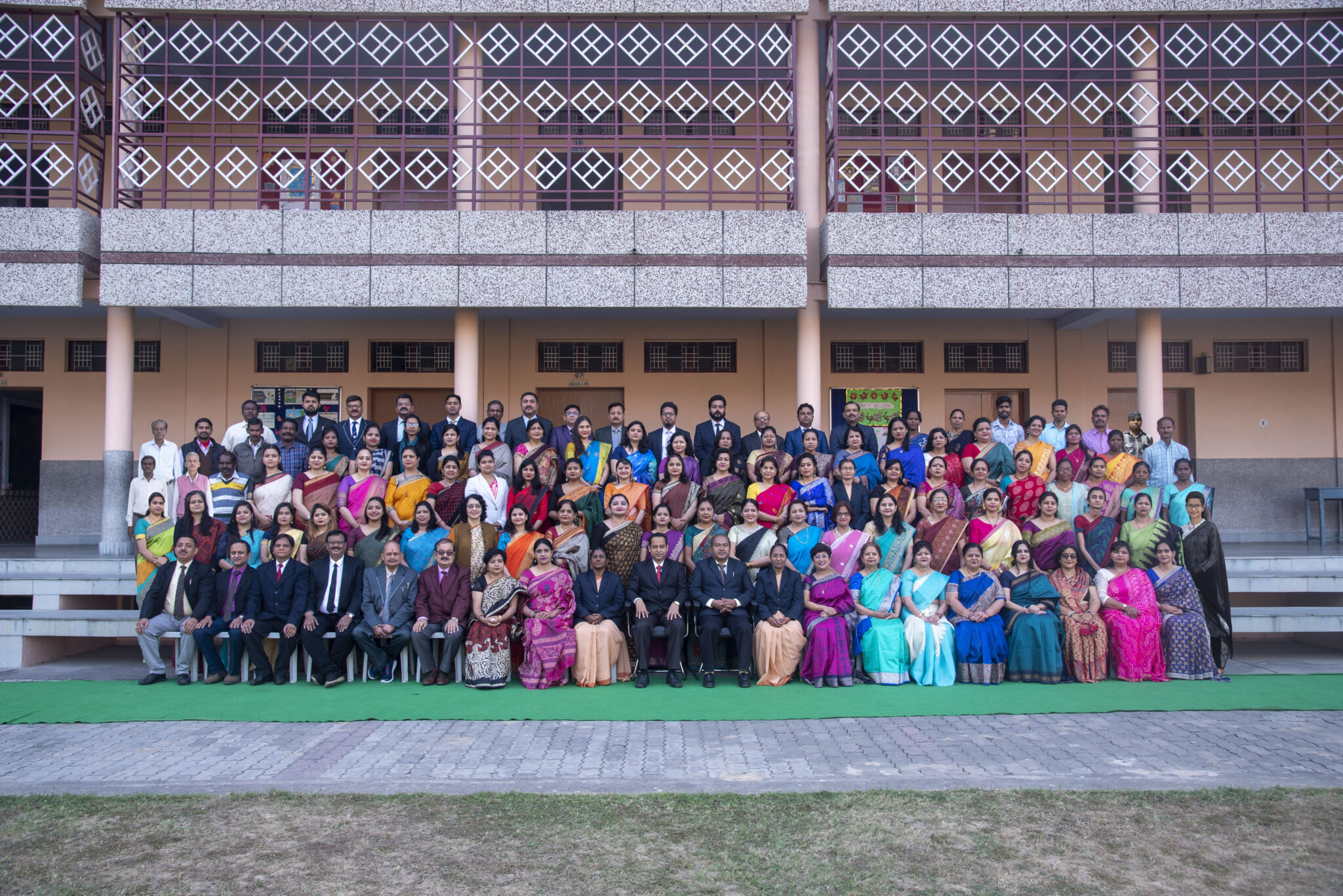 The Faculty and Staff – Montfort Inter College